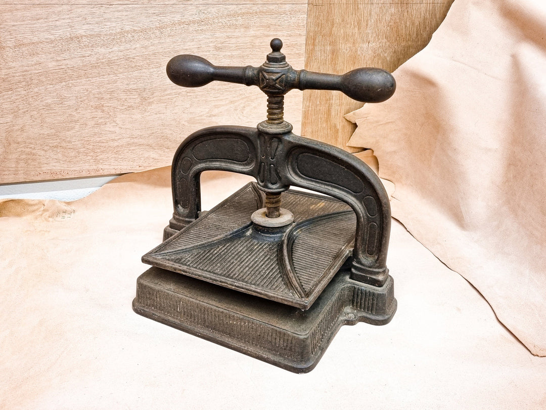 Antique Victorian Cast Iron Copying Press / Book Press – iBookBindingStore